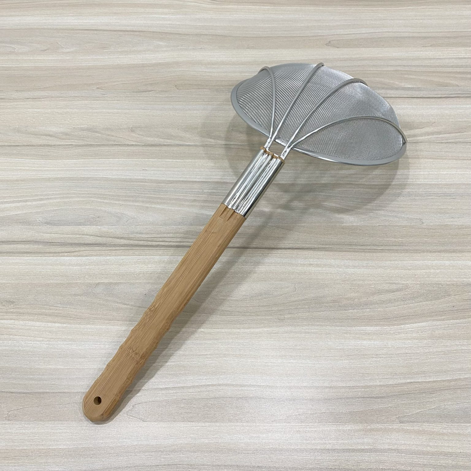 Chao lì inox cán gỗ #30 186124 - CÔNG TY TNHH THƯƠNG MẠI SONG QUÁN